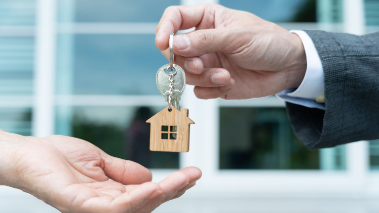 Leasing vs. Renting: Key Differences